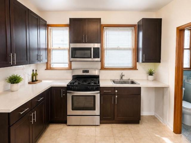 3 Br, 1 bath, Condo 474 Palisades Ave