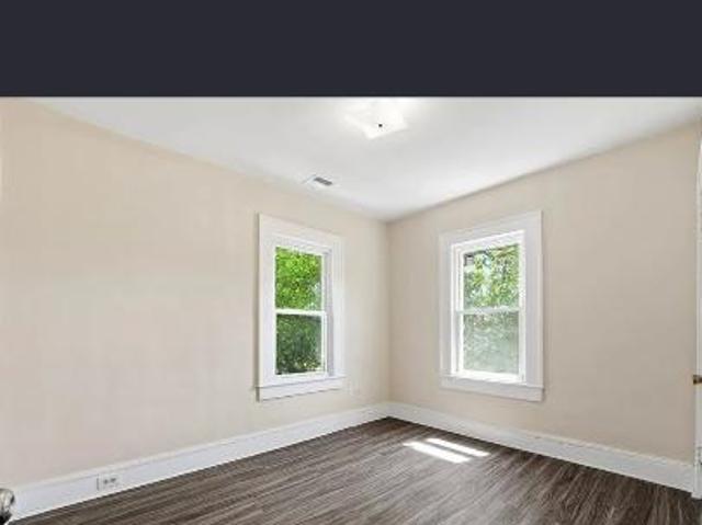 3 Br, 1 bath, Condo 479 Centre St