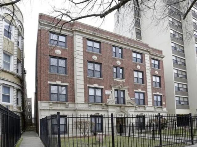 3 Br, 1 bath, Condo 4915 S Drexel Blvd