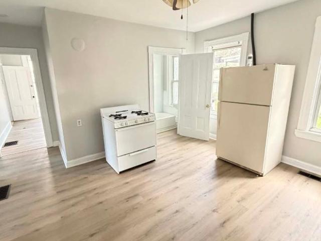 3 Br, 1 bath, Condo 49 Wilson Ave