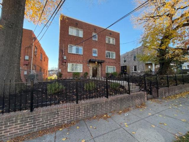 3 Br, 1 bath, Condo 5055 Bass Place Se