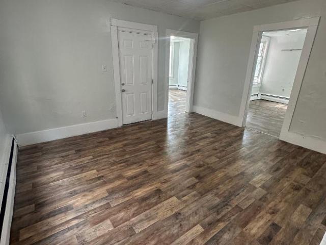 3 Br, 1 bath, Condo 50 Knox St