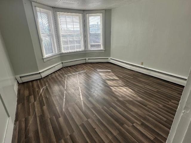 3 Br, 1 bath, Condo 50 Knox St