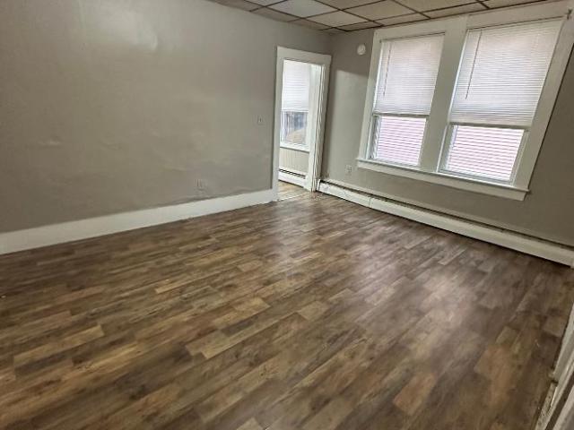 3 Br, 1 bath, Condo 50 Knox St