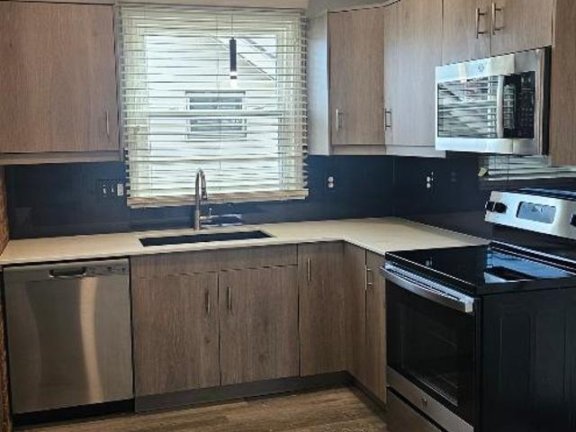 3 Br, 1 bath, Condo 5220 W 52nd St