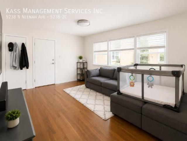 3 Br, 1 bath, Condo 5238 N Neenah Ave