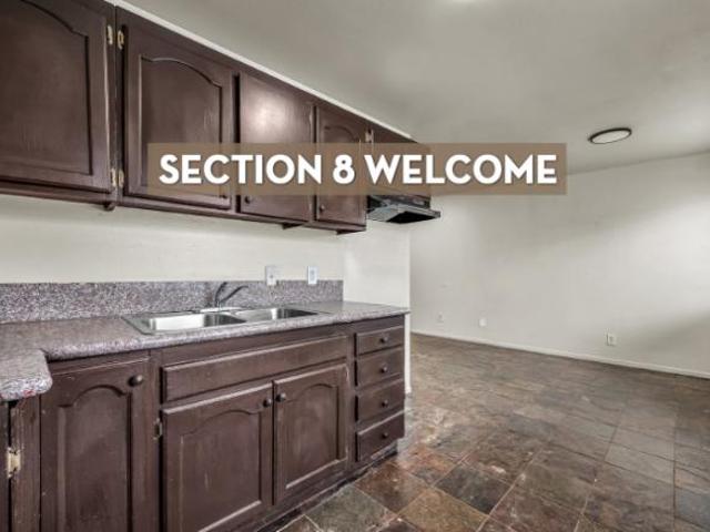3 Br, 1 bath, Condo 5243 North Huntington Drive