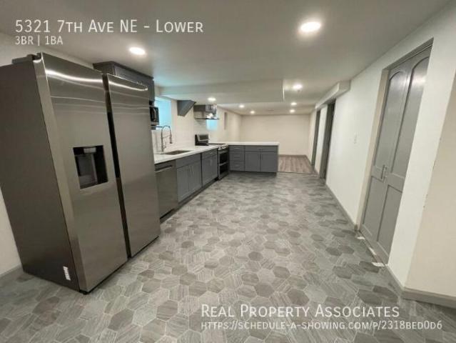 3 Br, 1 bath, Condo 5321 7th Ave Ne