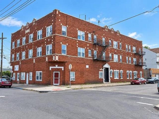 3 Br, 1 bath, Condo 545 E38th St