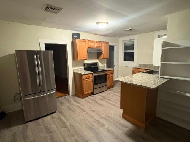 3 Br, 1 bath, Condo 546 Canaan Street