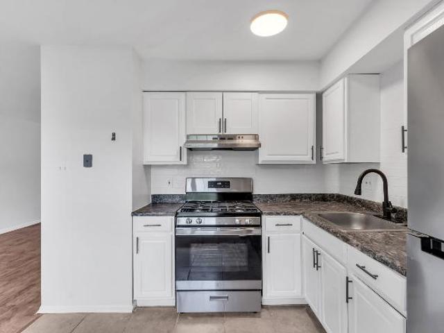 3 Br, 1 bath, Condo 56 Hopewell Lane