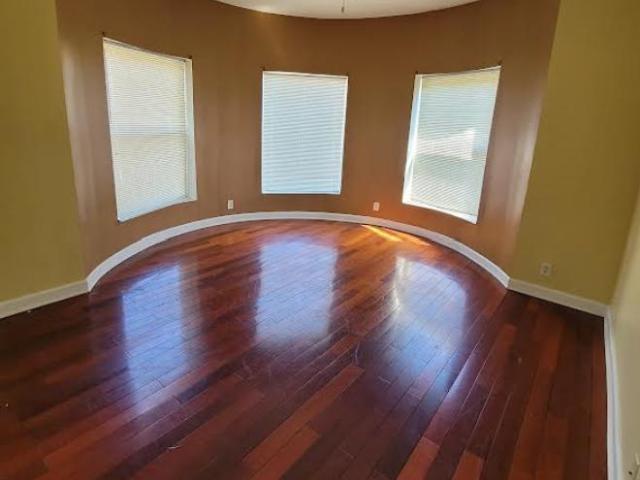 3 Br, 1 bath, Condo 5700 S Indiana