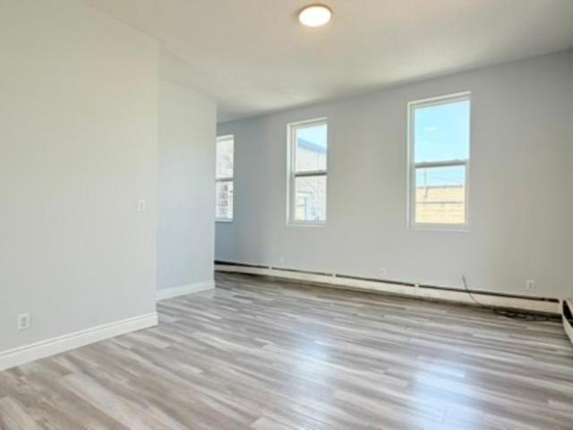 3 Br, 1 bath, Condo 581 Pierre Ave