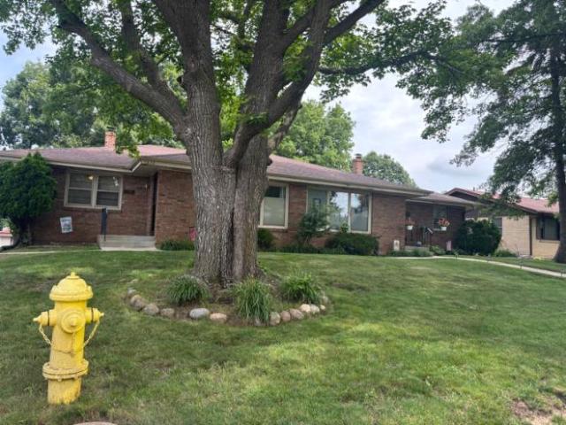 3 Br, 1 bath, Condo 5834 Dafred Dr