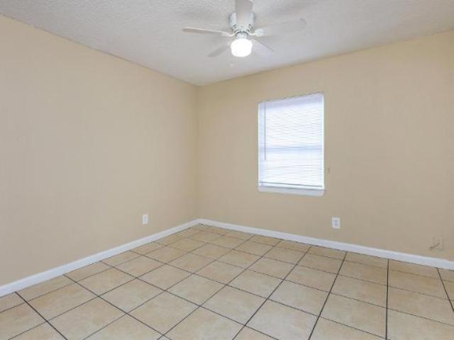 3 Br, 1 bath, Condo 5901 South Dale Mabry Hwy Unit B