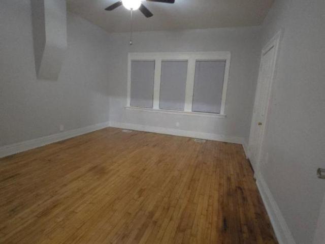 3 Br, 1 bath, Condo 5938 S Lasalle