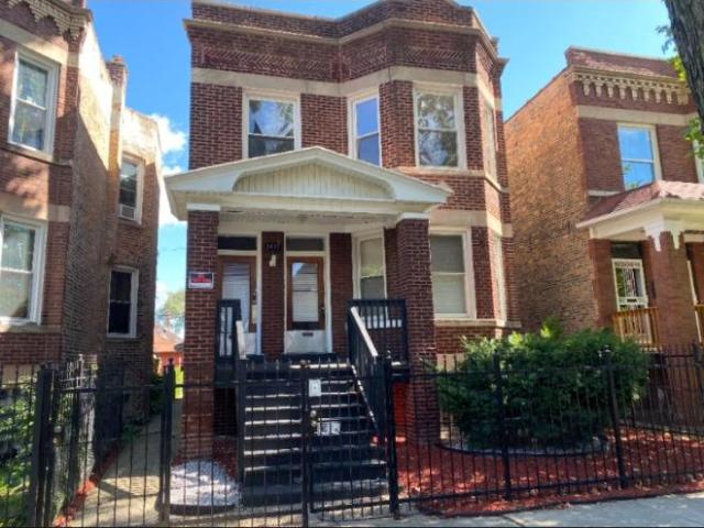 3 Br, 1 bath, Condo 5939 S Maplewood Ave