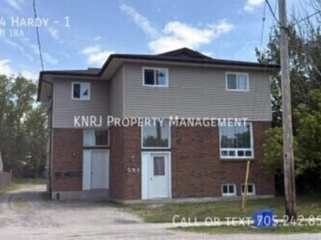 3 Br, 1 bath, Condo 594 Hardy
