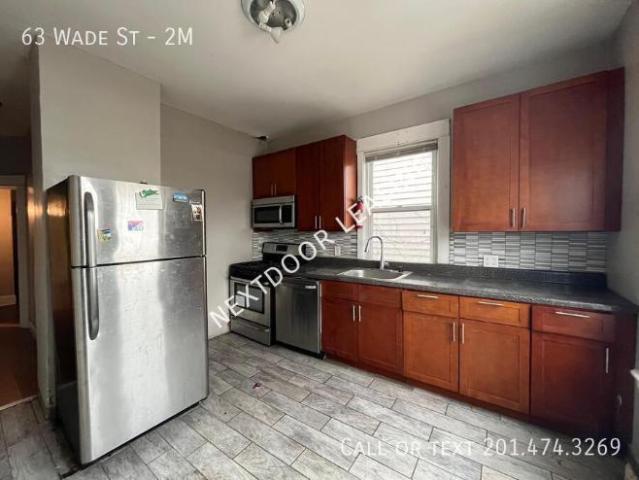 3 Br, 1 bath, Condo 63 Wade St