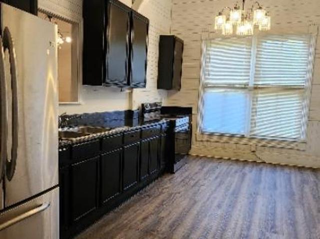 3 Br, 1 bath, Condo 605 4th St