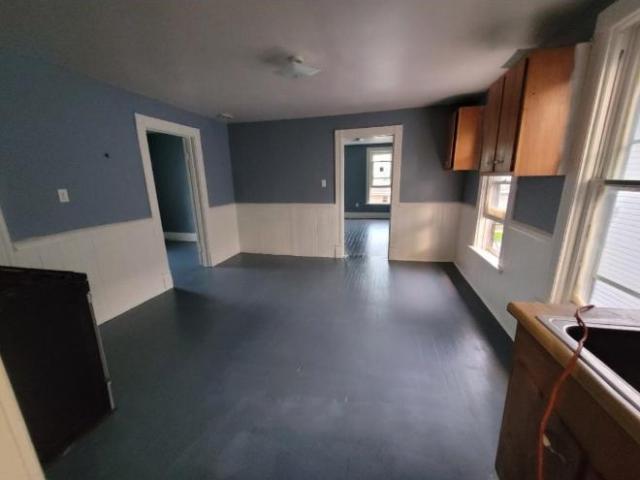 3 Br, 1 bath, Condo 612 E 13th St
