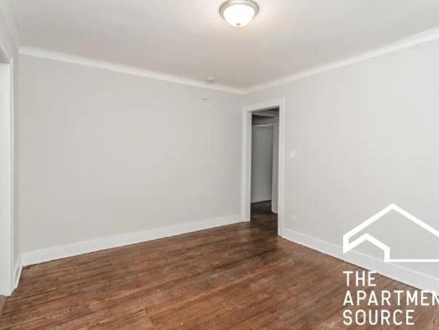 3 Br, 1 bath, Condo 6143 South Woodlawn Avenue