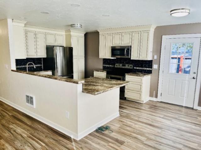 3 Br, 1 bath, Condo 614 N 14th St