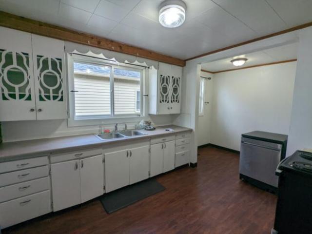 3 Br, 1 bath, Condo 619 8th Ave S