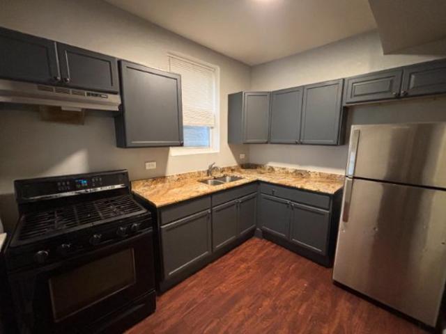 3 Br, 1 bath, Condo 6738 S Prairie Ave
