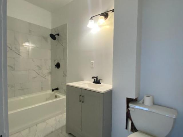 3 Br, 1 bath, Condo 6 Almont Ave
