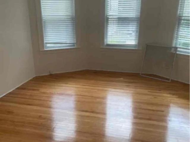 3 Br, 1 bath, Condo 6 Pelham St