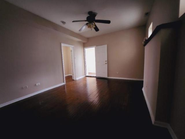3 Br, 1 bath, Condo 7018 S Sangamon