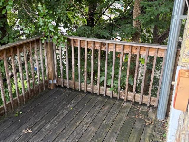 3 Br, 1 bath, Condo 708 W 61st Pl