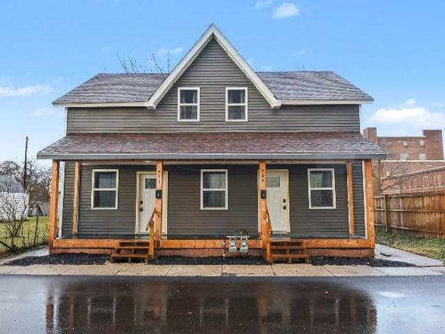 3 Br, 1 bath, Condo 709 Napier Street