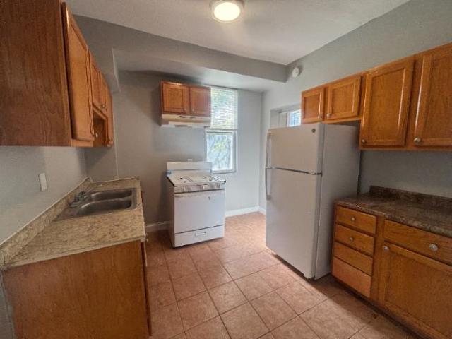 3 Br, 1 bath, Condo 7134 S Cornell Ave