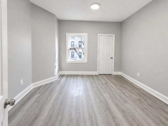 3 Br, 1 bath, Condo 71 W Alpine St