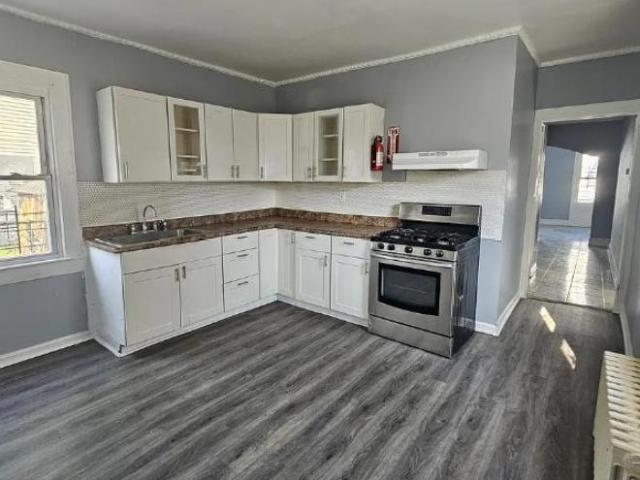 3 Br, 1 bath, Condo 74 Chestnut