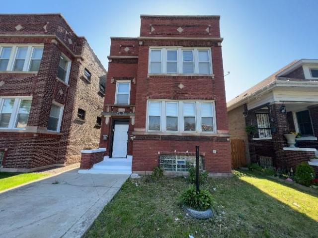3 Br, 1 bath, Condo 7525 S Green St