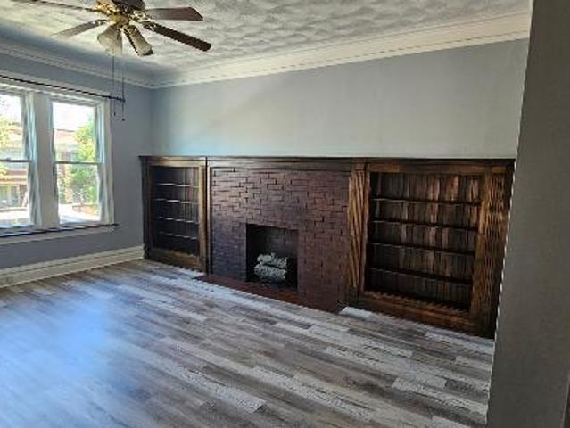3 Br, 1 bath, Condo 7712 S Carpenter St