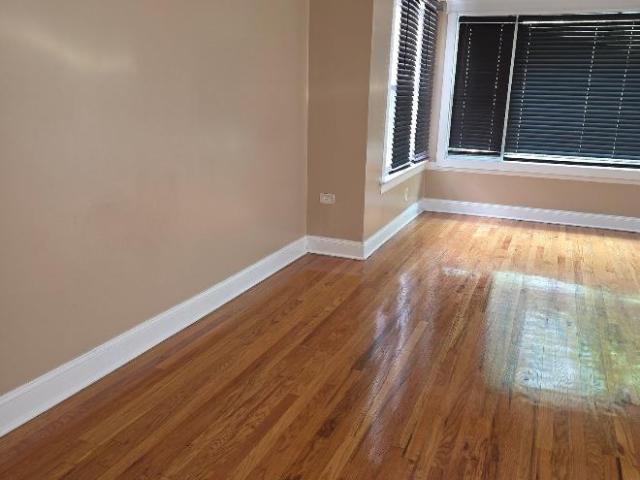 3 Br, 1 bath, Condo 7834 S Langley Ave