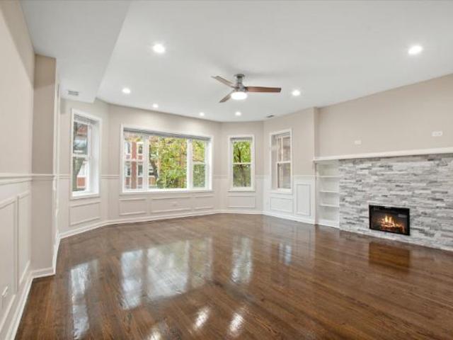 3 Br, 1 bath, Condo 7836 S Kingston Ave