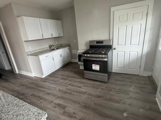 3 Br, 1 bath, Condo 78 Waverly St