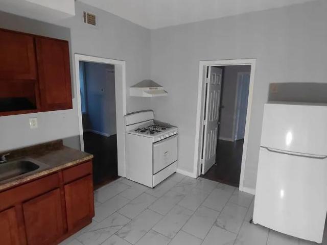 3 Br, 1 bath, Condo 78 Boylan St