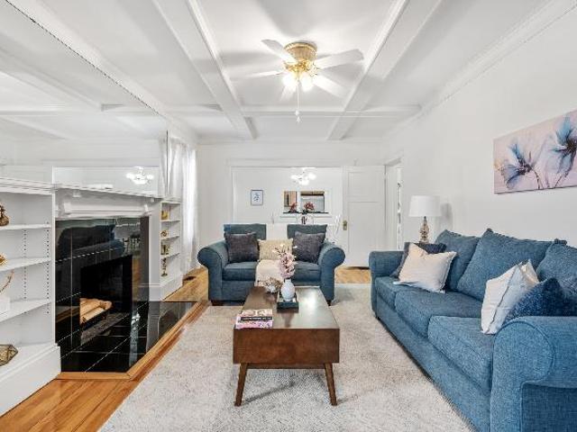 3 Br, 1 bath, Condo 7 Ivanhoe Road