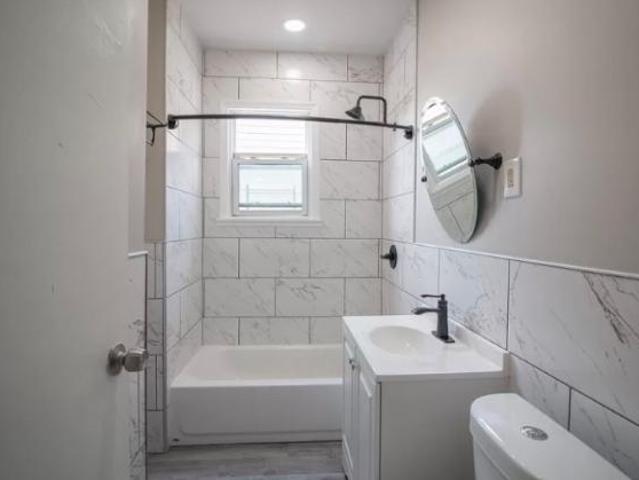 3 Br, 1 bath, Condo 7 Sager Pl