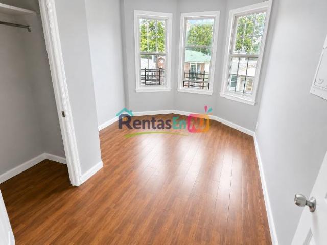 3 Br, 1 bath, Condo 80 Brookdale Ave