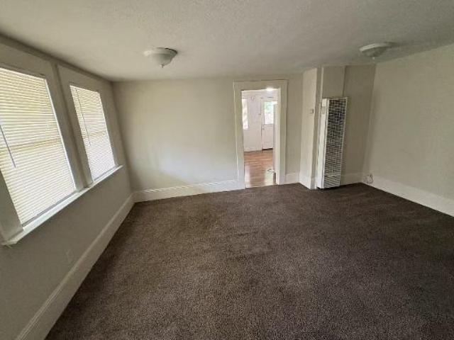 3 Br, 1 bath, Condo 824 Spencer Ave
