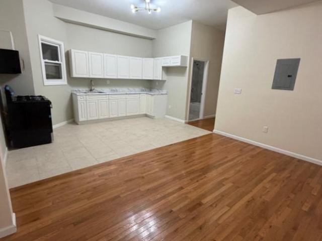 3 Br, 1 bath, Condo 826 S 15th St