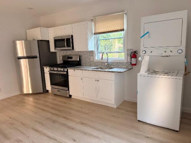 3 Br, 1 bath, Condo 82 Jacoby Street
