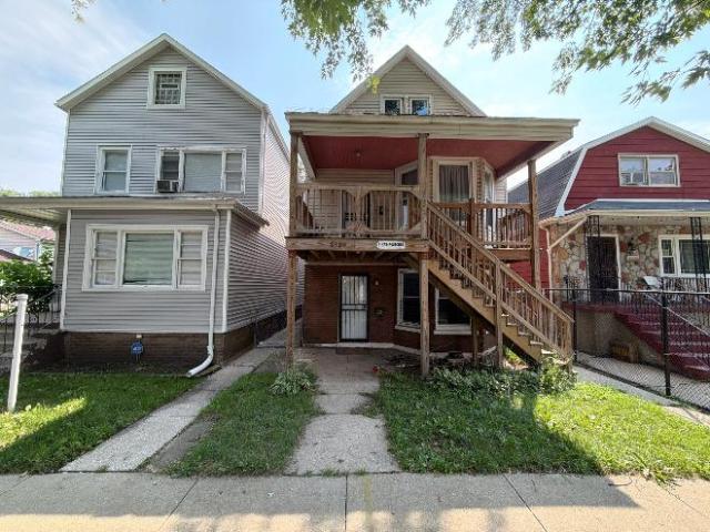 3 Br, 1 bath, Condo 8329 S Kingston Ave